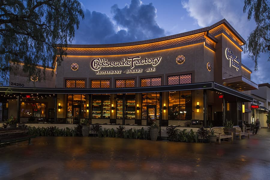 Cheesecake Factory Beats Q4 Estimates, Plans Aggre... | FMP